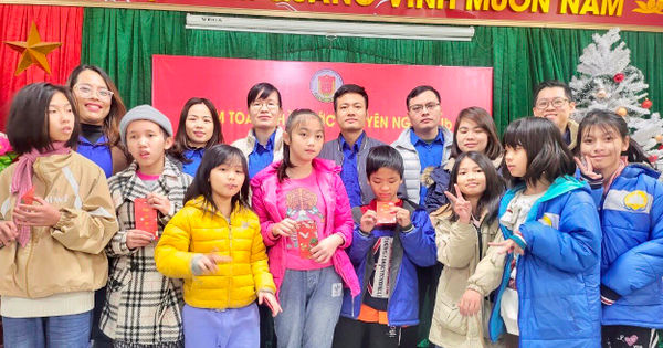 KTNN chuyên ngành Ib tặng quà Trung tâm Nuôi dưỡng trẻ khuyết tật tại Hà Nội